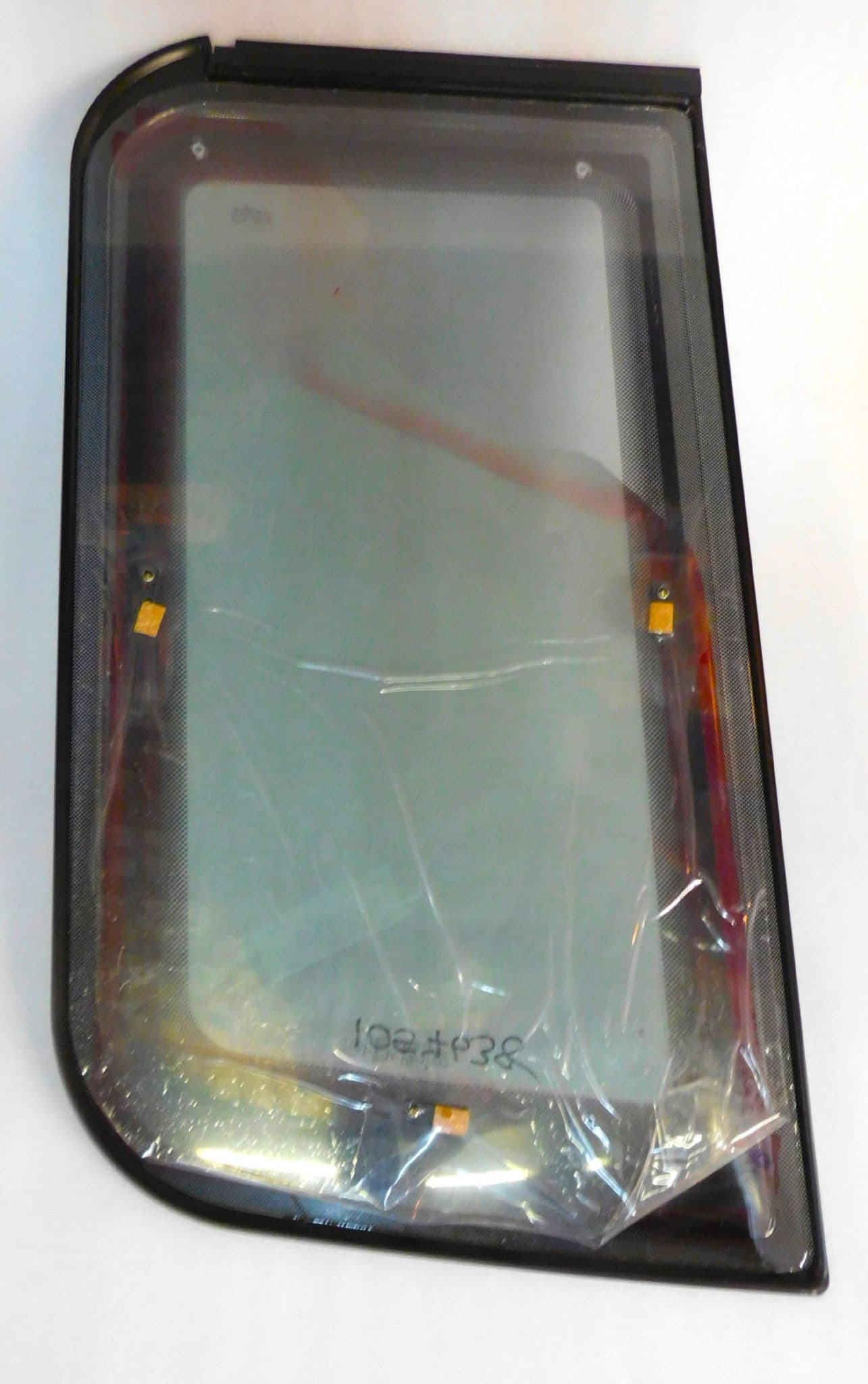 SWIFT caravan front side window R/H STERLING EUROPA CHARISMA