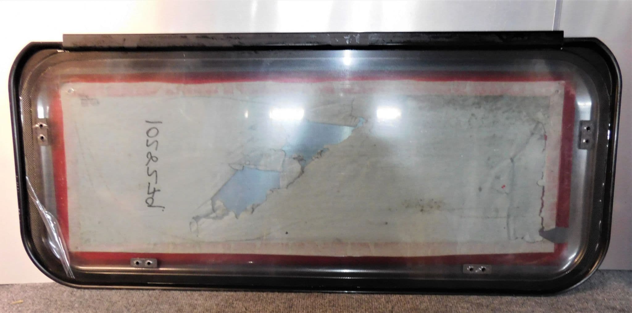 SWIFT Caravan window 955x 417mm