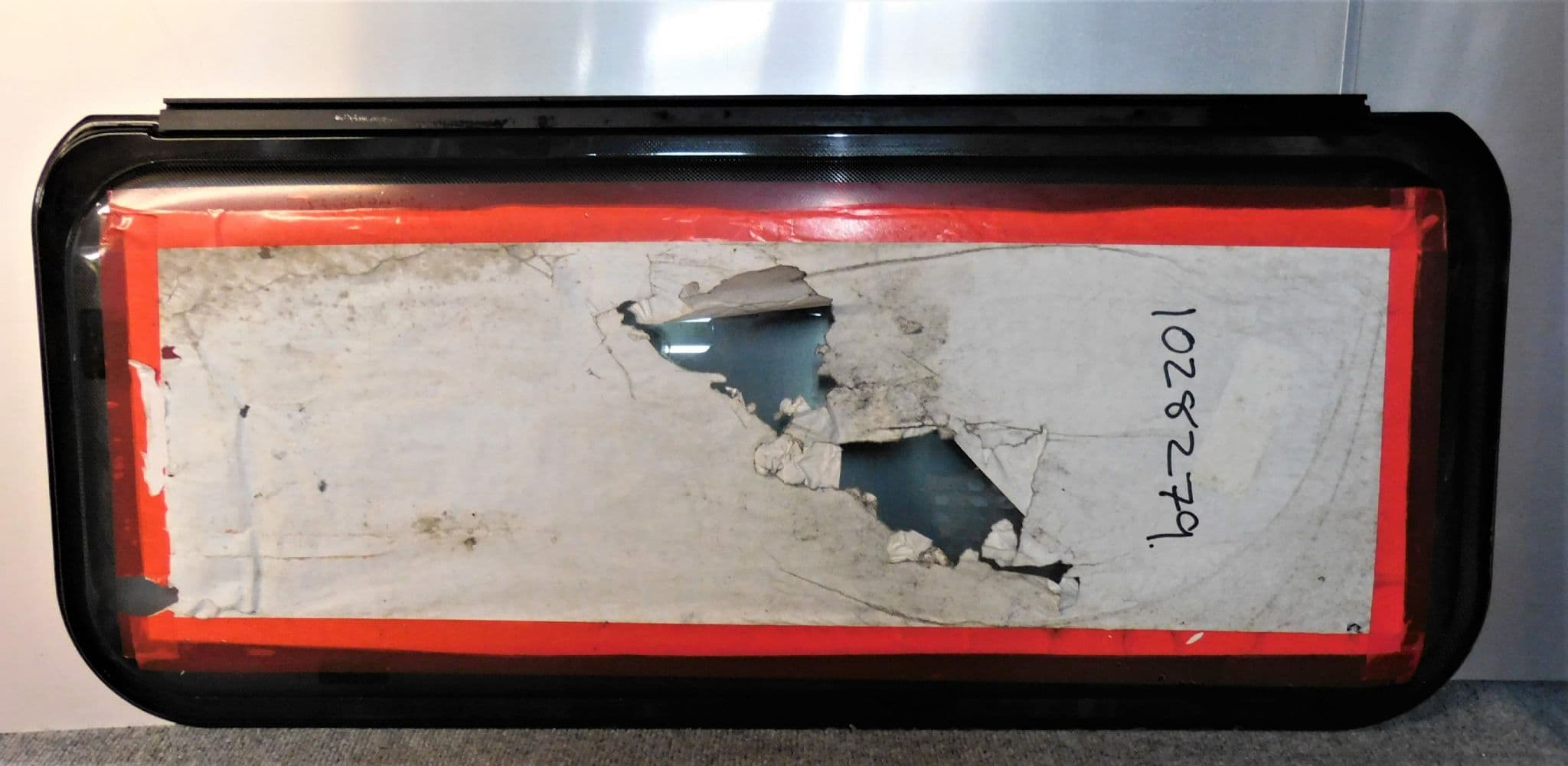 SWIFT Caravan window 955x 417mm