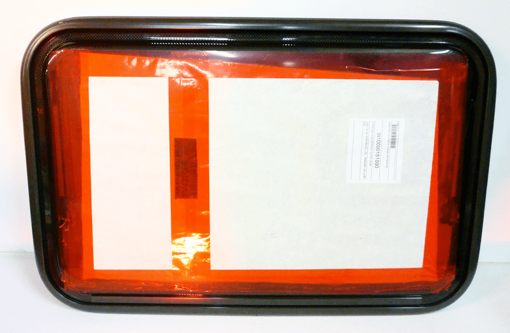 SWIFT Polyplastic 700 x 450 window