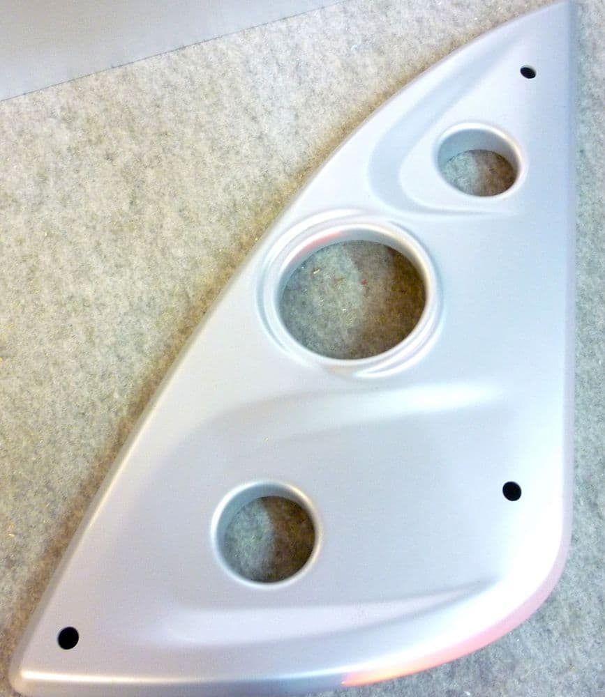 SWIFT R/H rear light cover Kontiki