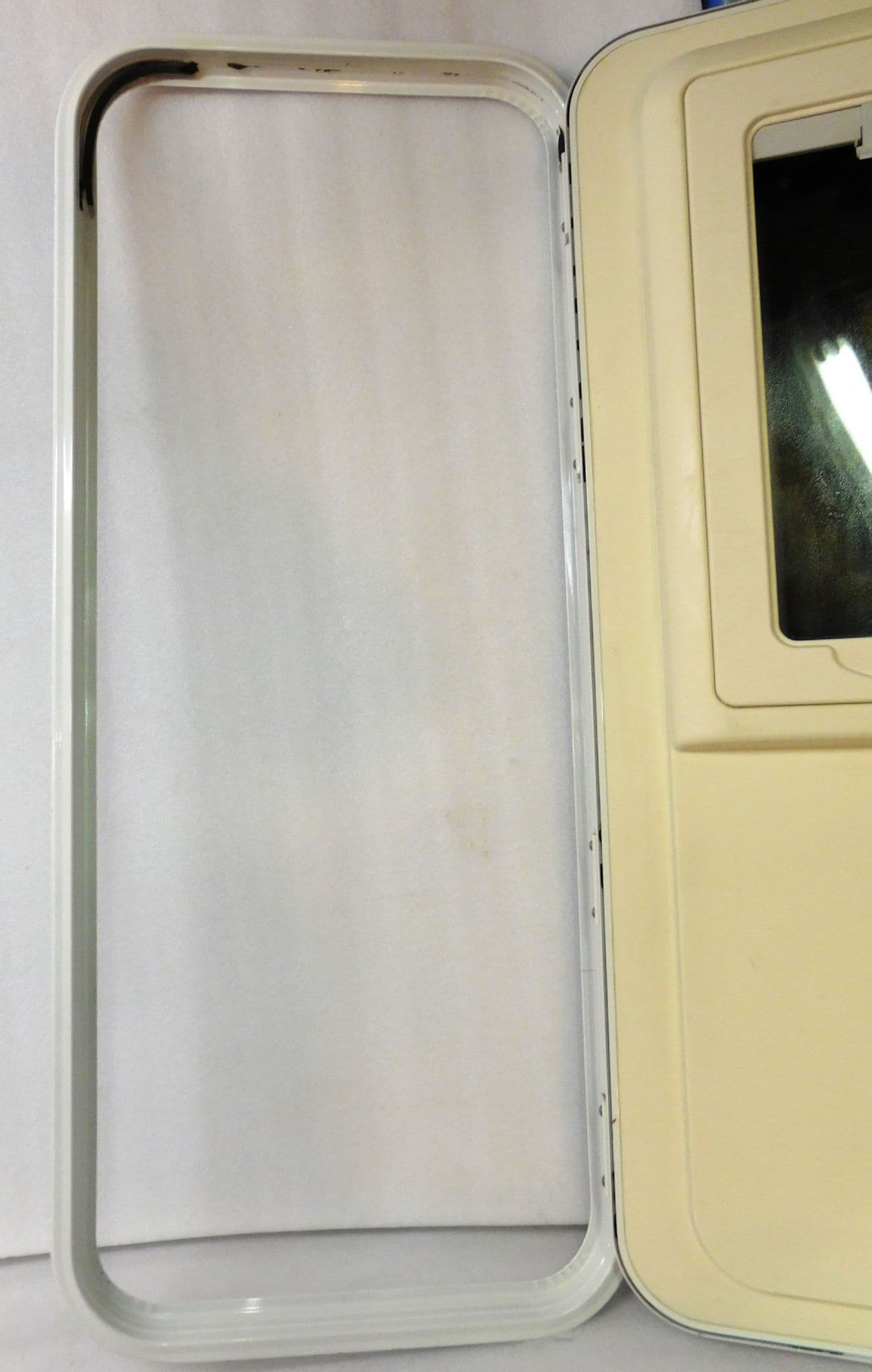 TEARDROP small caravan habitation door HARTAL