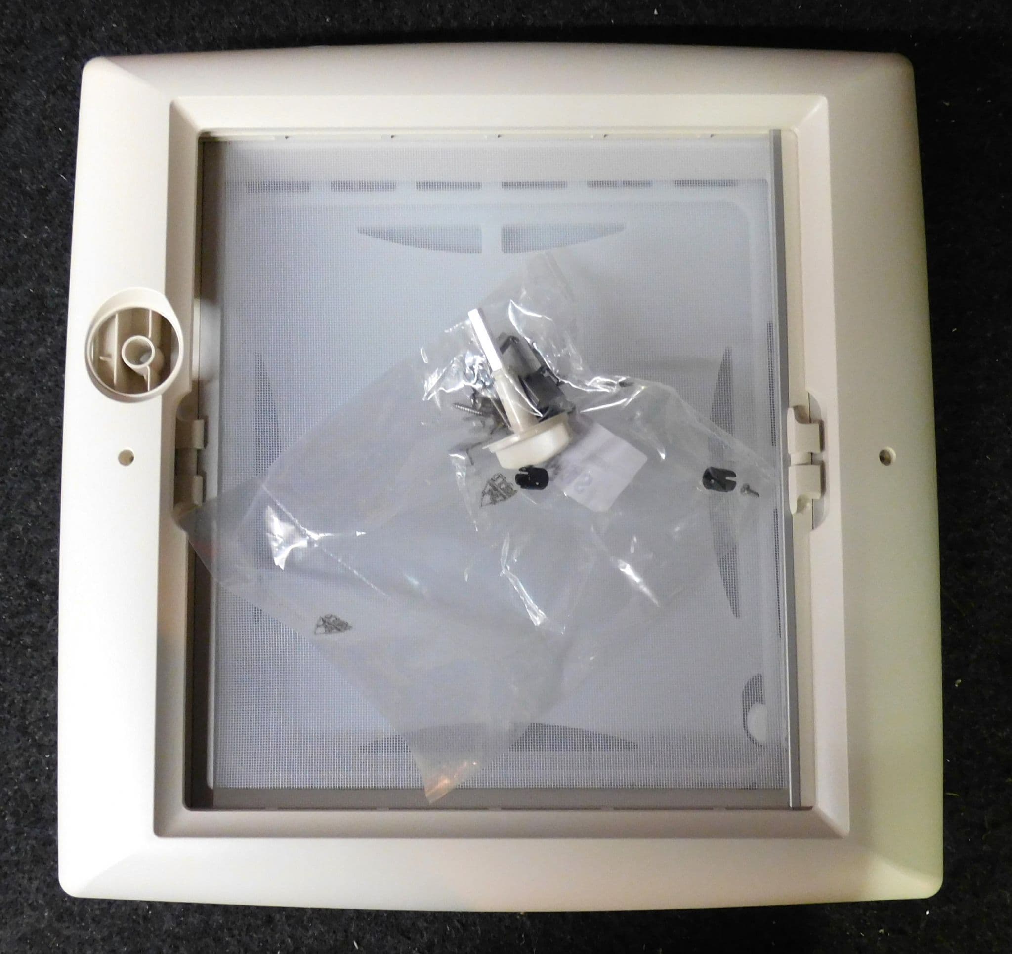 THULE Omnivent 40 x 40cm translucent rooflight / skylight NOT 12v