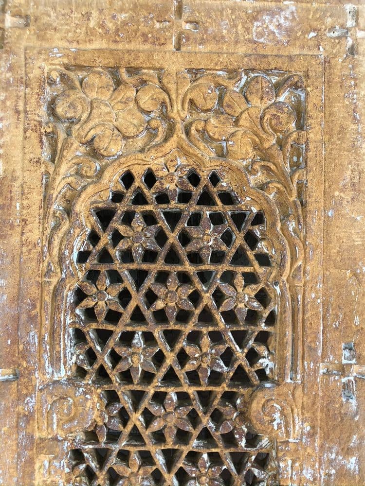 19th Century Architectural Mehrab Jali Jaisalmer one of a pair