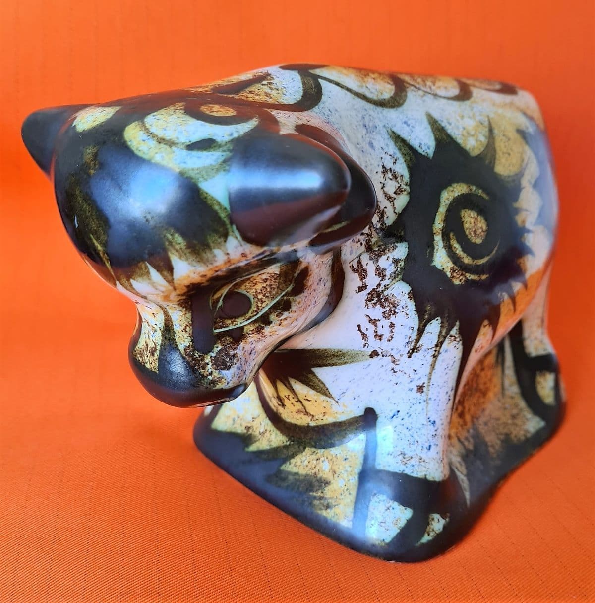 Celtic Pottery Mousehole Folk Pattern Bull