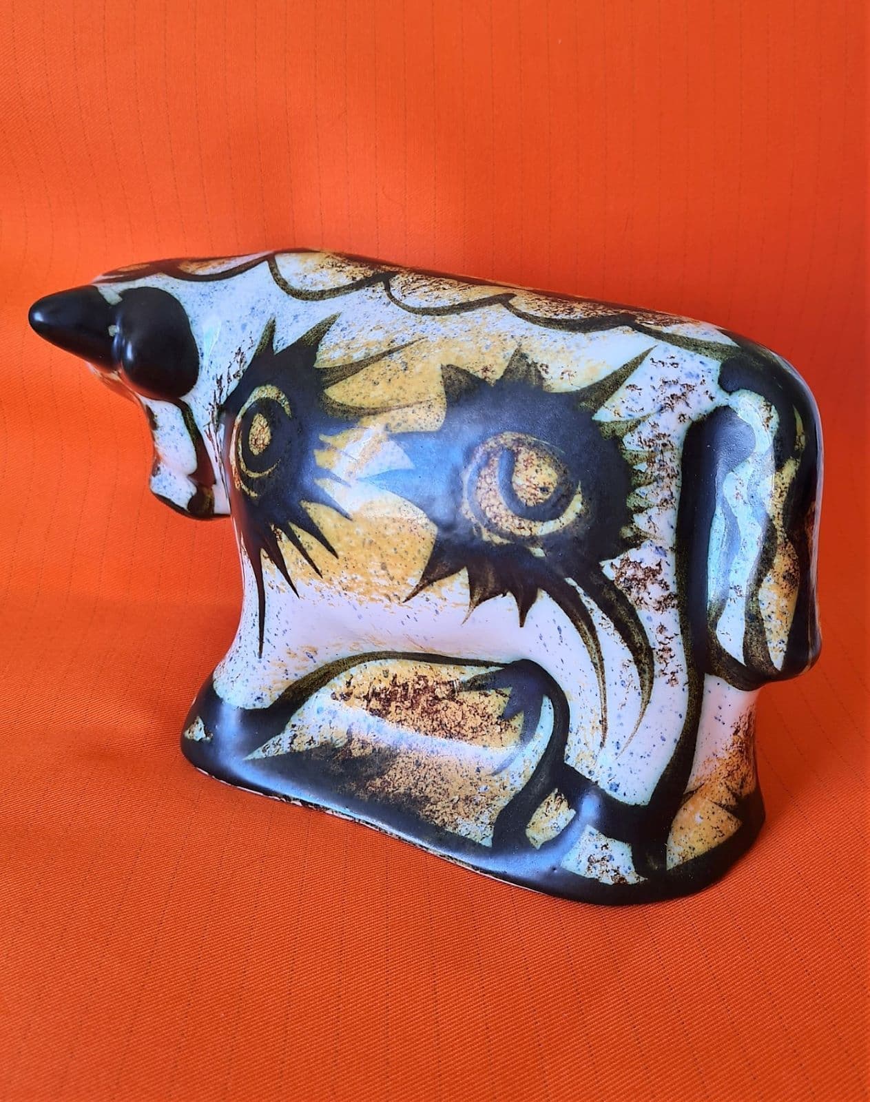 Celtic Pottery Mousehole Folk Pattern Bull
