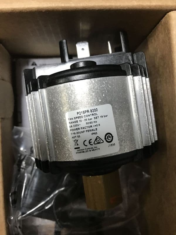 Johnson Controls P216EEA-2K FAN SPEED CONTROLS KIT Replaces P215LR