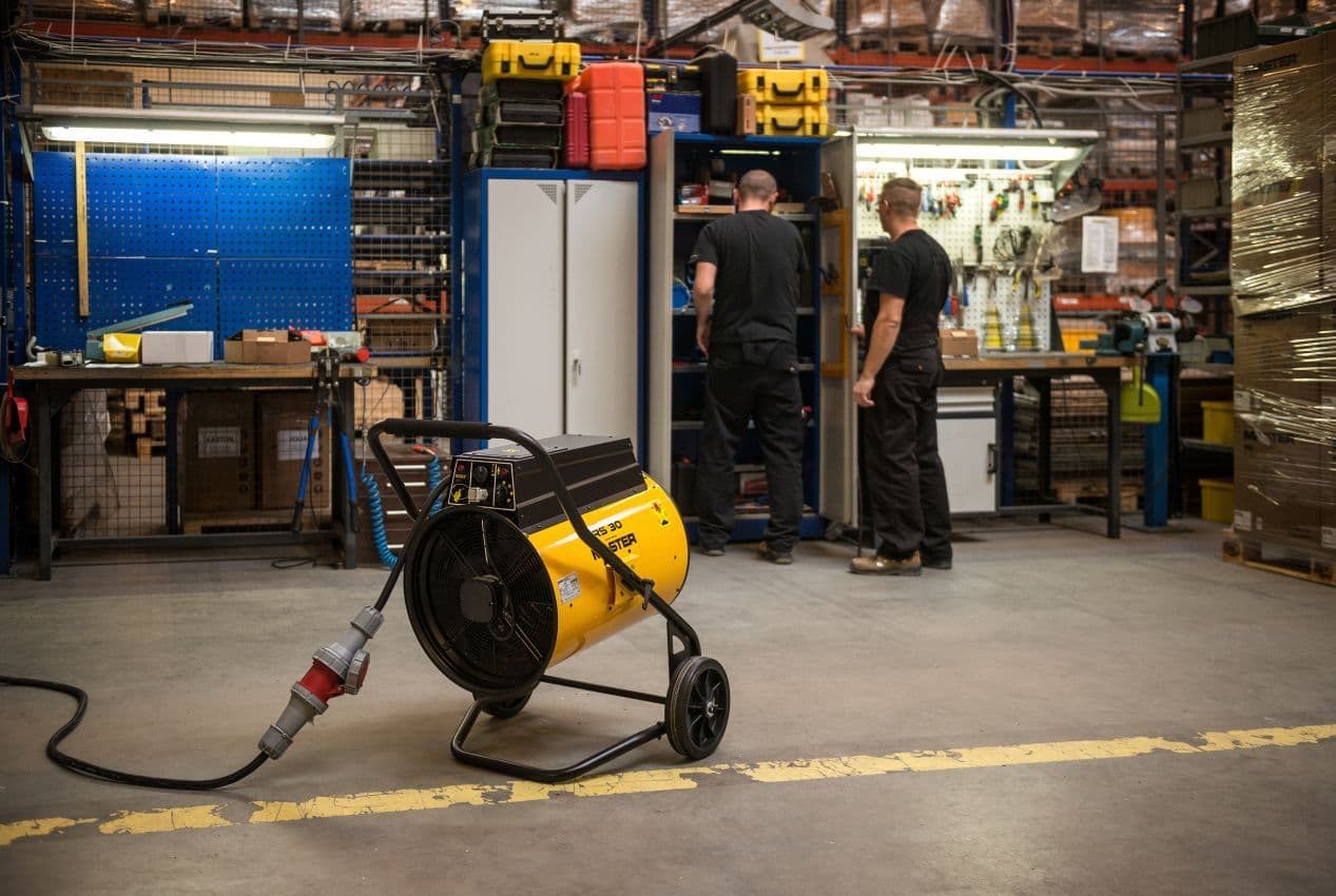 Master RS40 Heavy Duty Industrial Grade Electric Heater With Wheels ...