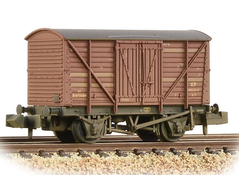 373-728 Farish BR 10T Insulated Ale Van BR Bauxite Early W