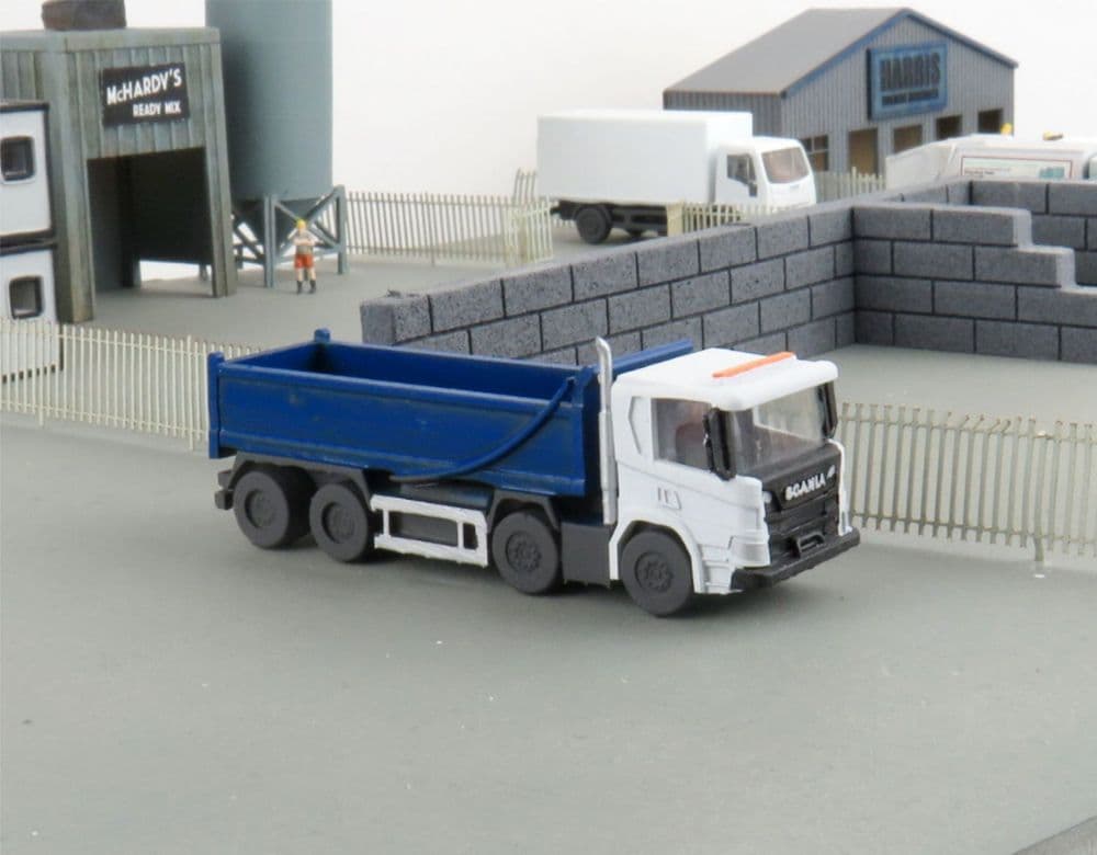 Arch Laser A3D134 N Gauge 8 X 4 Modern Tipper Lorry white/blue