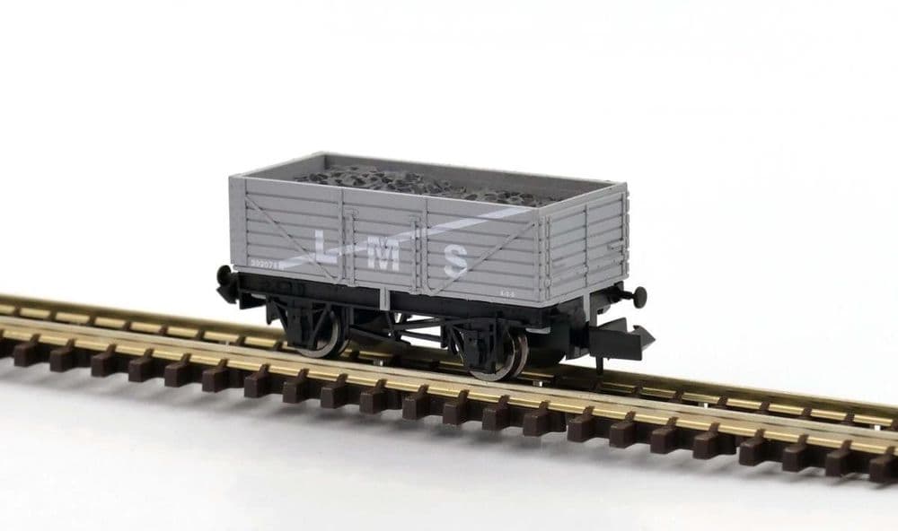 Dapol 2F-071-076 Scale 1 148 N 7 Plank Wagon LMS Grey 302076