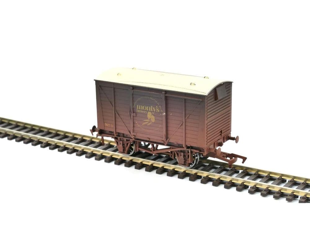 Dapol 4F-011-111 Scale 1 76 OO Ventilated Van Montys Brewery No 1Weathered