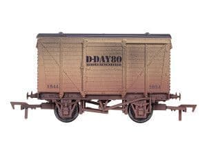 Dapol 4F-011-129 Brand Dapol Scale 1 76 OO P Ventilated Van D Day 80th ...