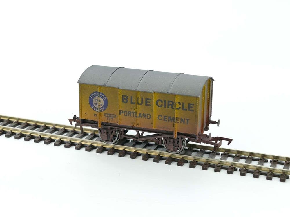 Dapol 4F-013-141 Scale 1 76 OO Gunpowder Van Blue Circle 177 Weathered