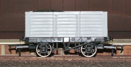 Dapol A014 Scale 1 76 OO 7 Plank Wagon 9ft Wheelbase Unpainted