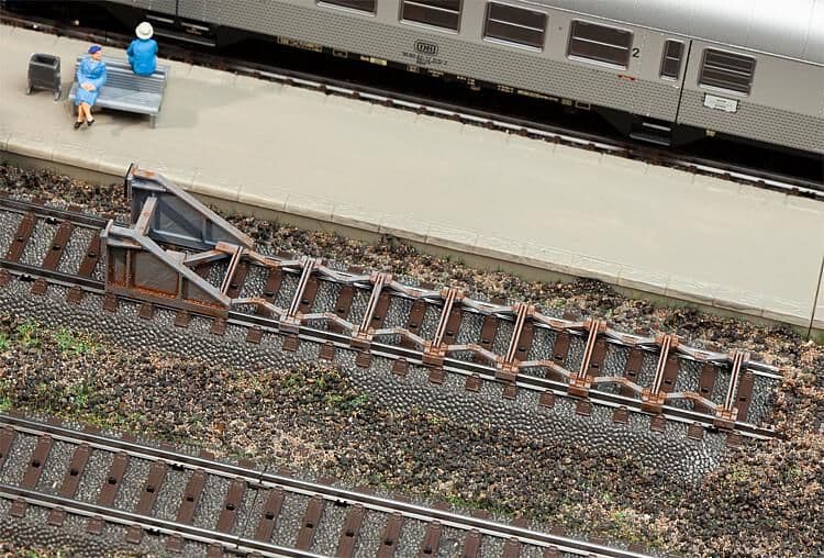 Faller 120322 Scale 1 87 HO Buffer Stops W/Shearing Brakes 2 Kit