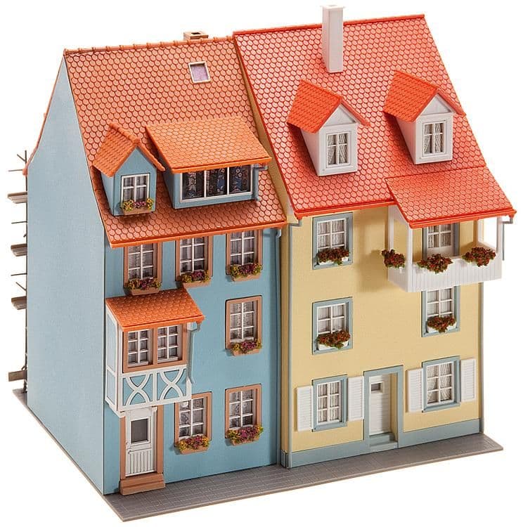 Faller 130494 HO Scale 2 Town Houses with Decorators Scaffolding