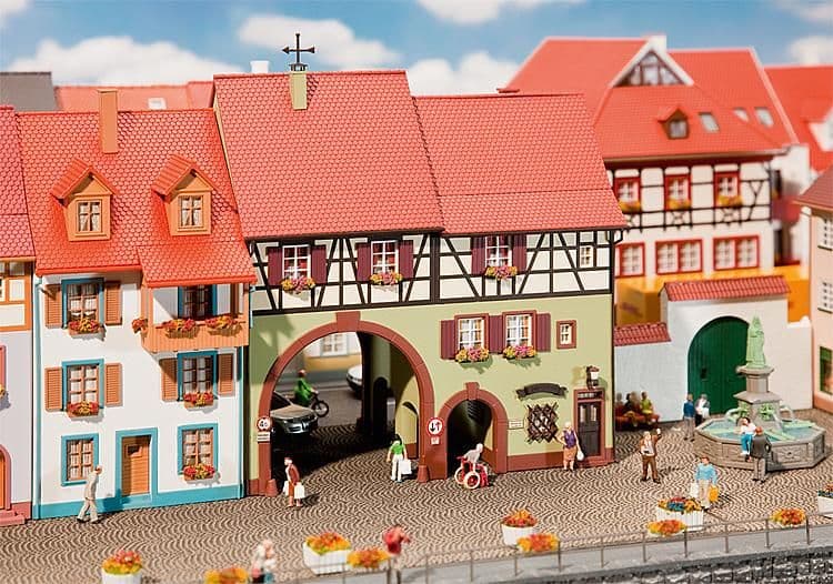 Faller 130499 HO Scale City House Niederes Tor