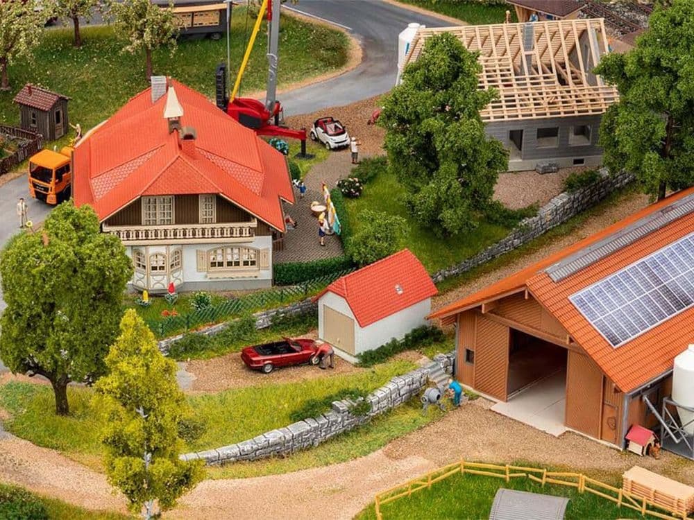 Faller 130583 Scale 1 87 HO Farmhouse With Stable & Garage Kit IV