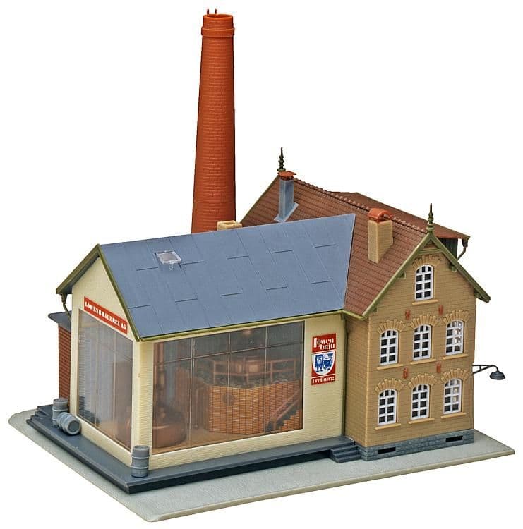 Faller 130960 HO Scale Brewery with Polished Copper Kettle Era II