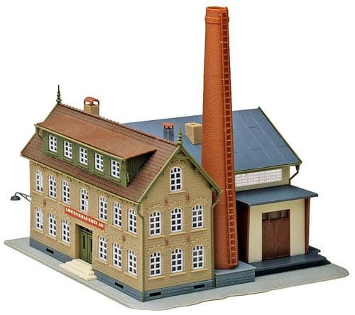 Faller 130960 HO Scale Brewery with Polished Copper Kettle Era II
