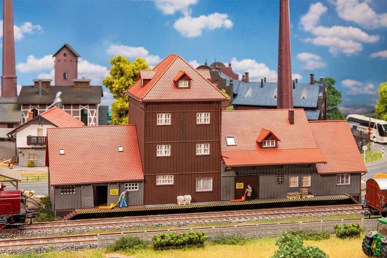 Faller 191795 Scale 1 87 HO Warehouse Model Of The Month Kit IV