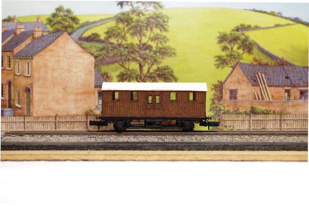 OCWW ALN035 N Scale Kit Python Covered Carriage Truck