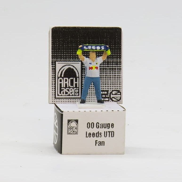 OO Gauge 1 76 Football Fan LEEDS United Painted Figure