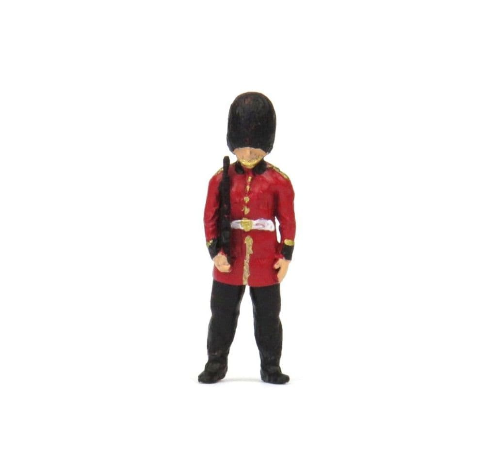 OSBF081 OO Gauge Figure Royal Guard painted