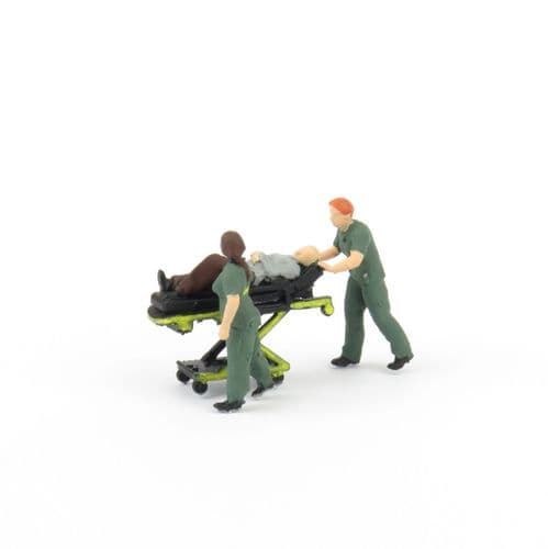 OSBF112 OO Gauge Paramedic Figures painted
