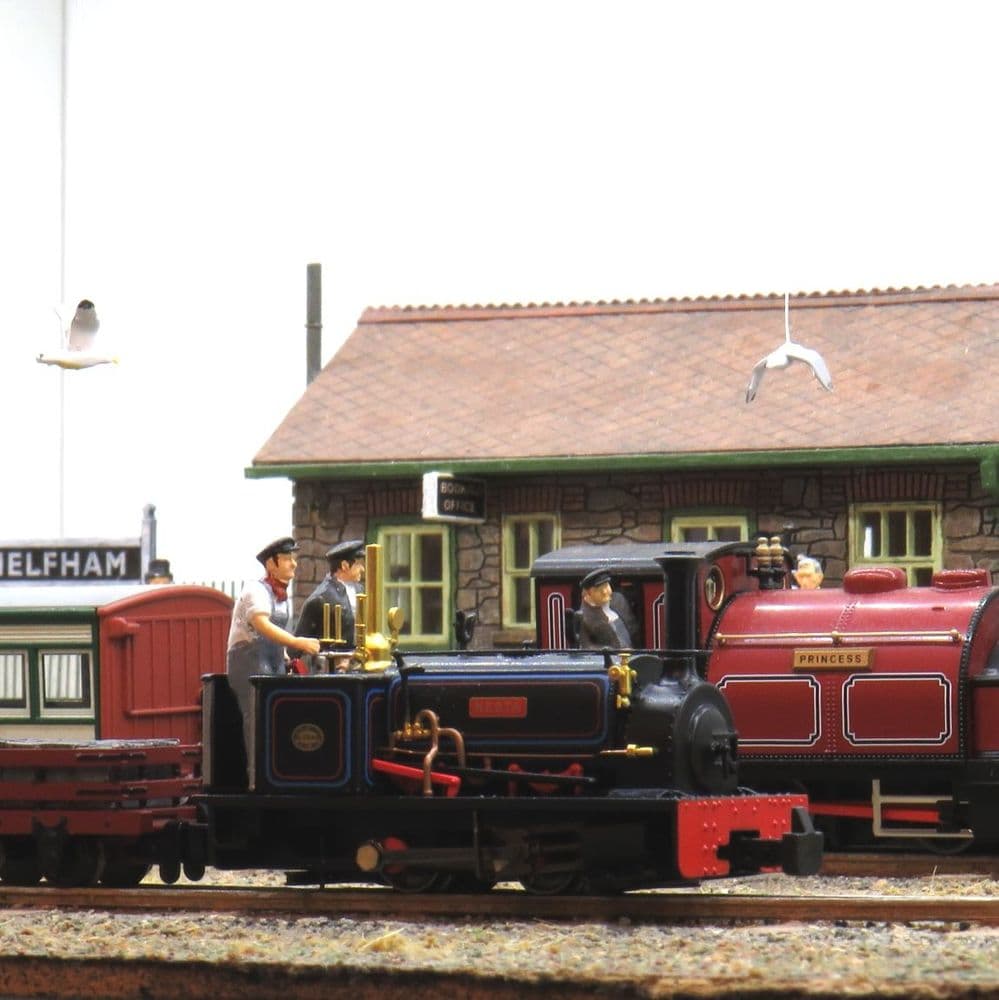 OSBF118 OO Gauge Figures for Bachmann Quarry Hunslet Locomotive painted ...