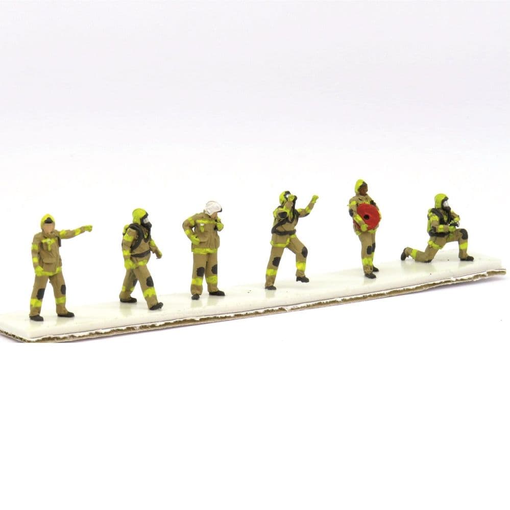 OSBF140 OO Gauge Modern Firefighters painted pack of 6