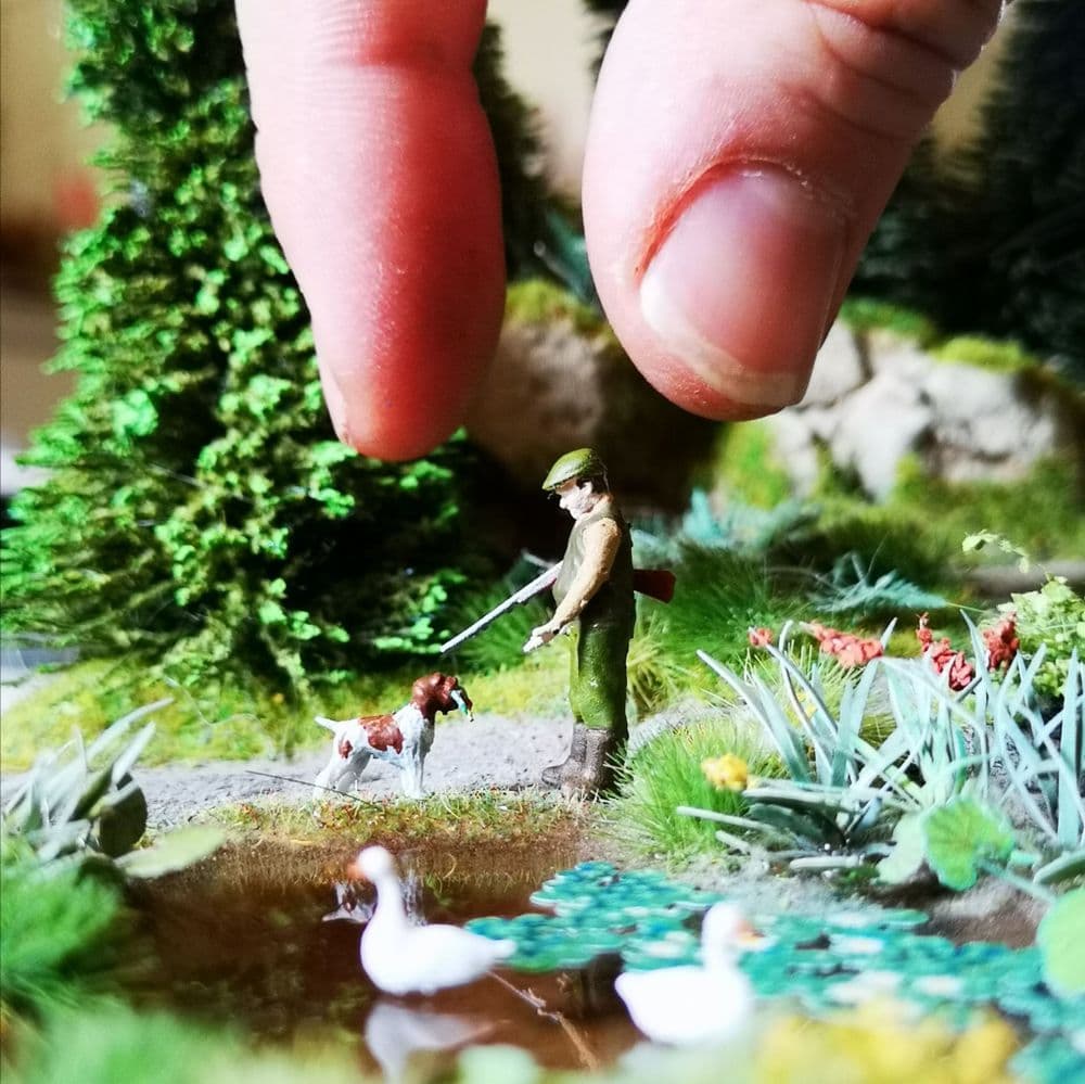 OSBF164 OO gauge Hunter with Dog carrying Duck painted figure