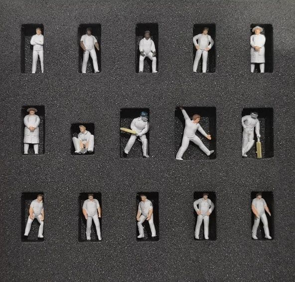 OSBFN064 N Gauge Cricket Match Unpainted