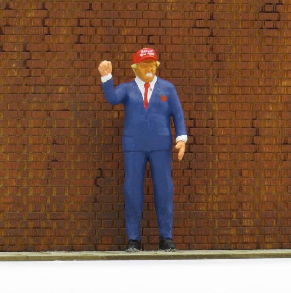 OSBFOGAUGE 030 O Gauge Donald Trump figure painted 1