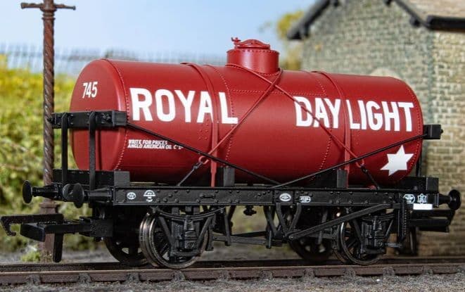 Oxford Rail 76TK2010 Scale 1 76 OO 12t Tank Wagon Royal Daylight No 745