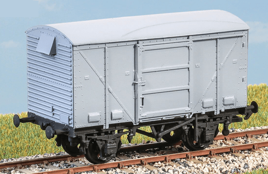 PC42 Parkside Dundas BR 12T FRUIT VAN LMS TYPE D1/230