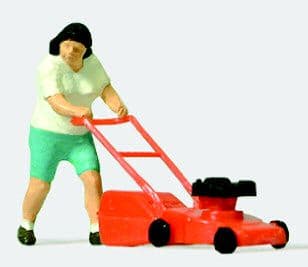 Preiser 28085 - HO Scale Mowing The Lawn