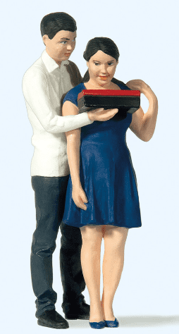 Preiser 44930 Scale 1 22 5 G Young Couple Figure Set