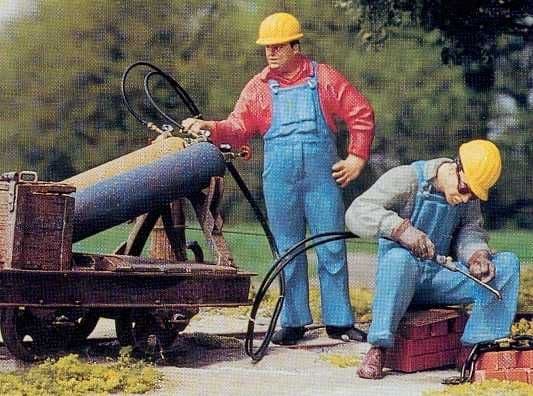 Preiser 45076 - G Scale Workers with Helmets