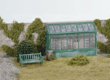 SS24 Wills OO BUILDINGS KITS Conservatory & Garden Seat and Water Butt