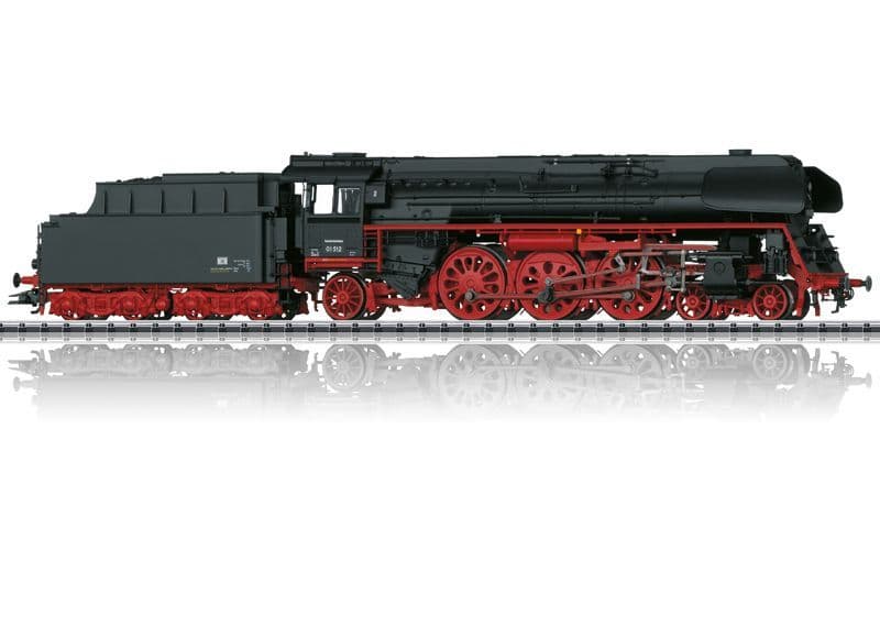 Trix 22905 Class 01 5 Steam Express Locomotive with a coal tender