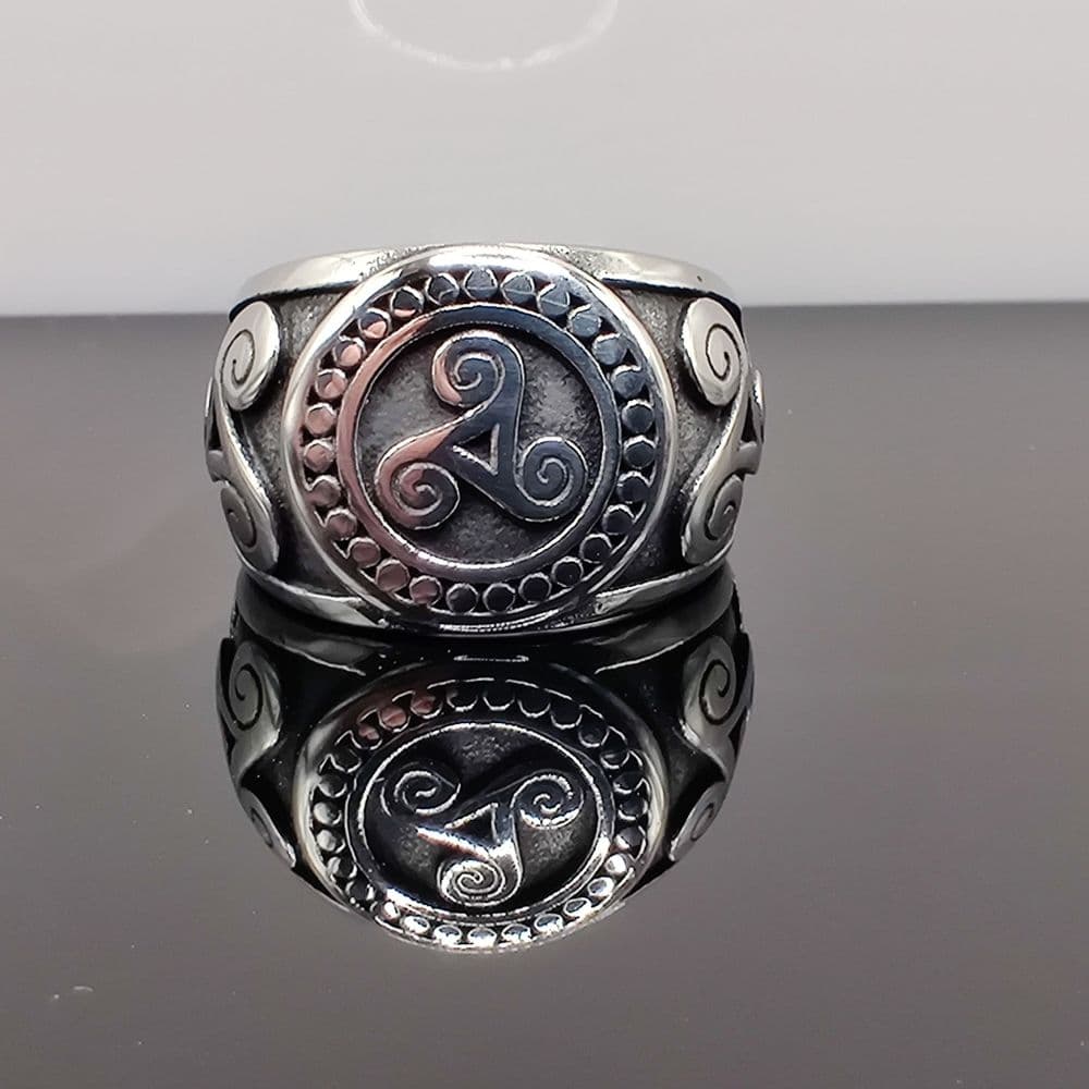 Hedekka Heddeka Triskelion Reiki Infused Stainless Steel Ring Ancient ...
