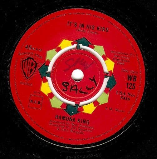 RAMONA KING It s In His Kiss Vinyl Record 7 Inch Warner Bros 1964