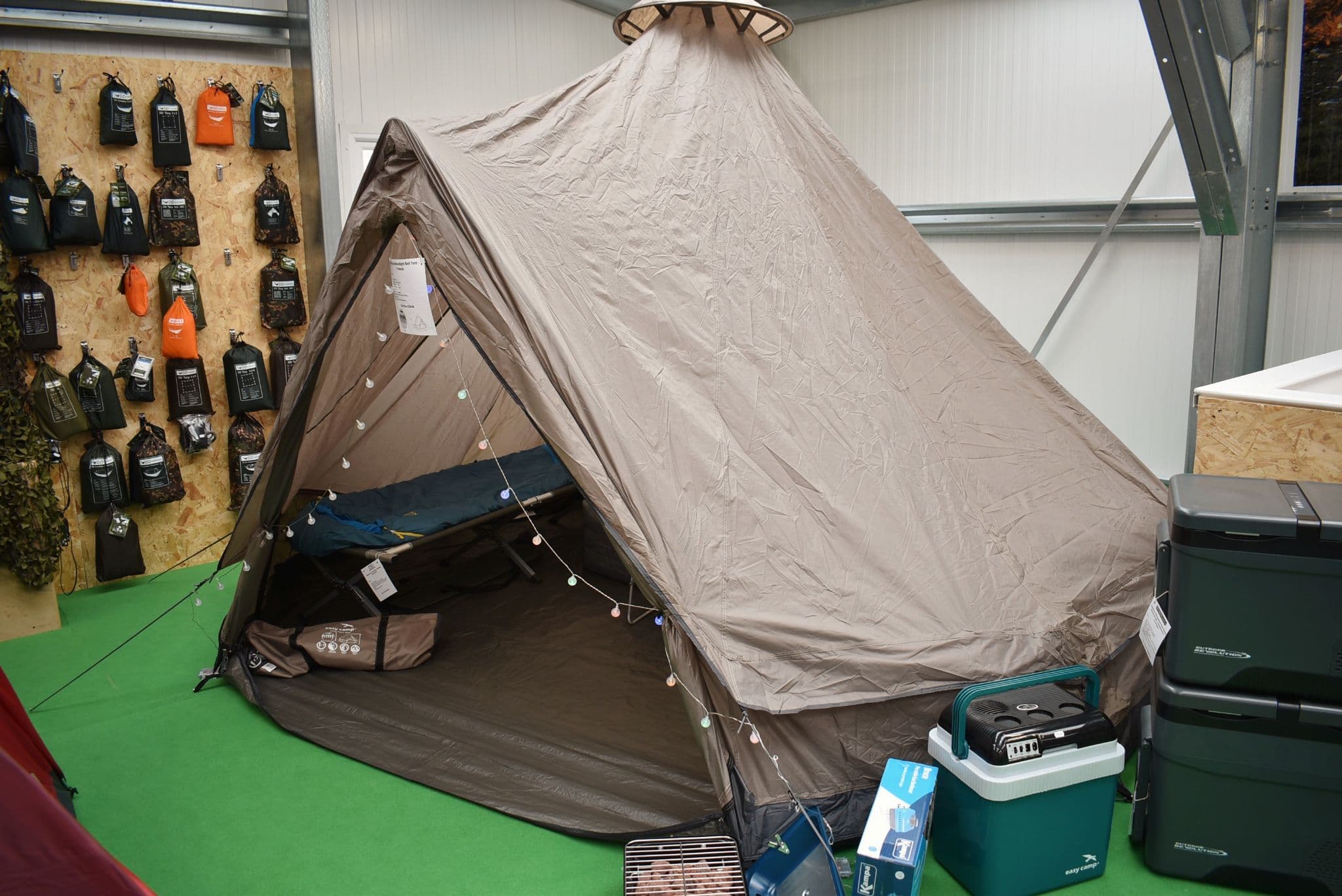 Easy Camp Moonlight Bell Tent - 7 Person