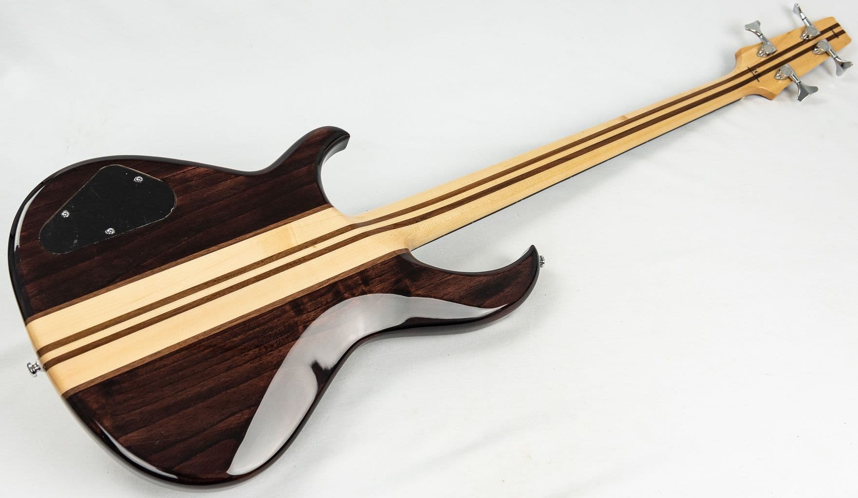 Aria SB 700 WA Walnut Bass Guitar Inc Gigbag Upgraded Package