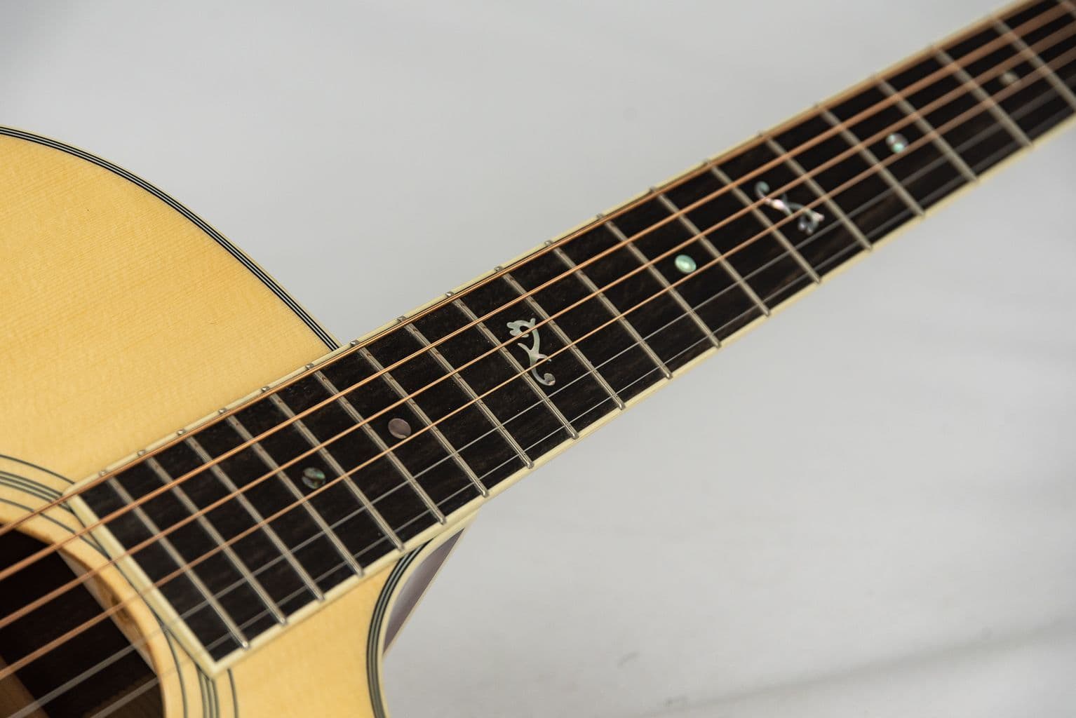 Eastman AC322CE Guitar with Case