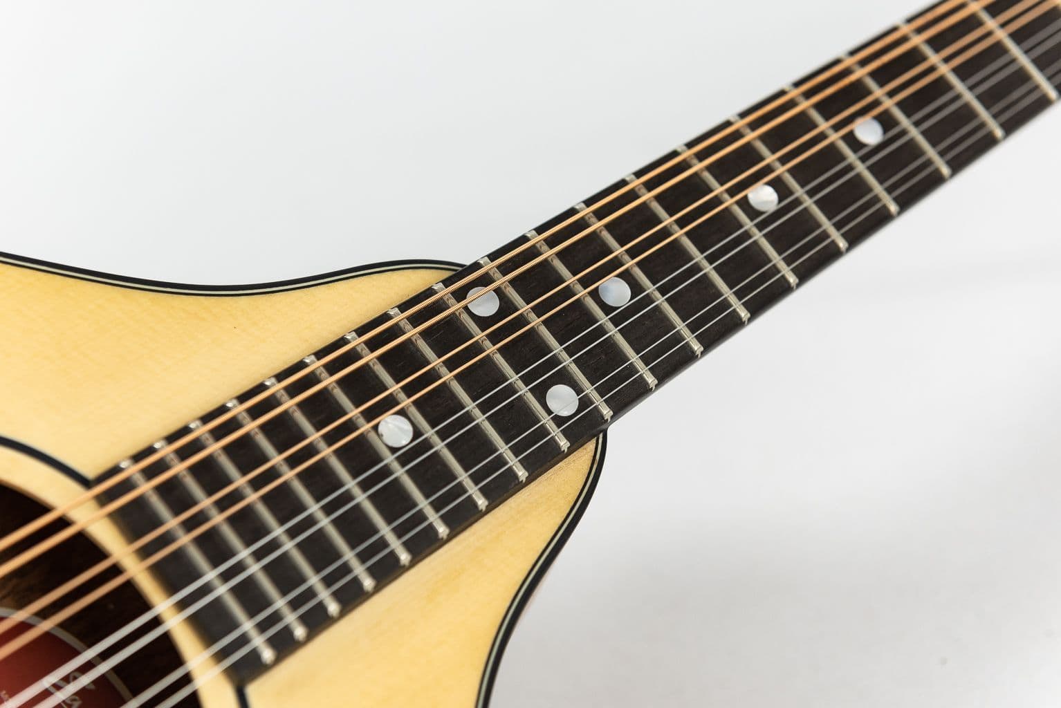 Eastman PCH-M104 NAT Natural Flat Top Mandolin