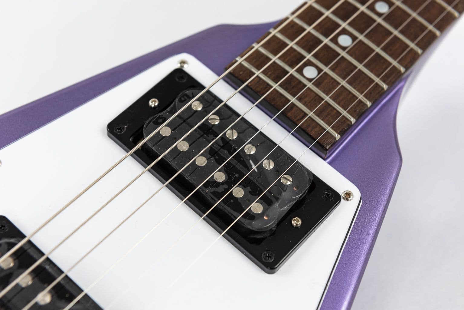 Epiphone Kirk Hammett 1979 Flying V Purple Metallic Inc Case