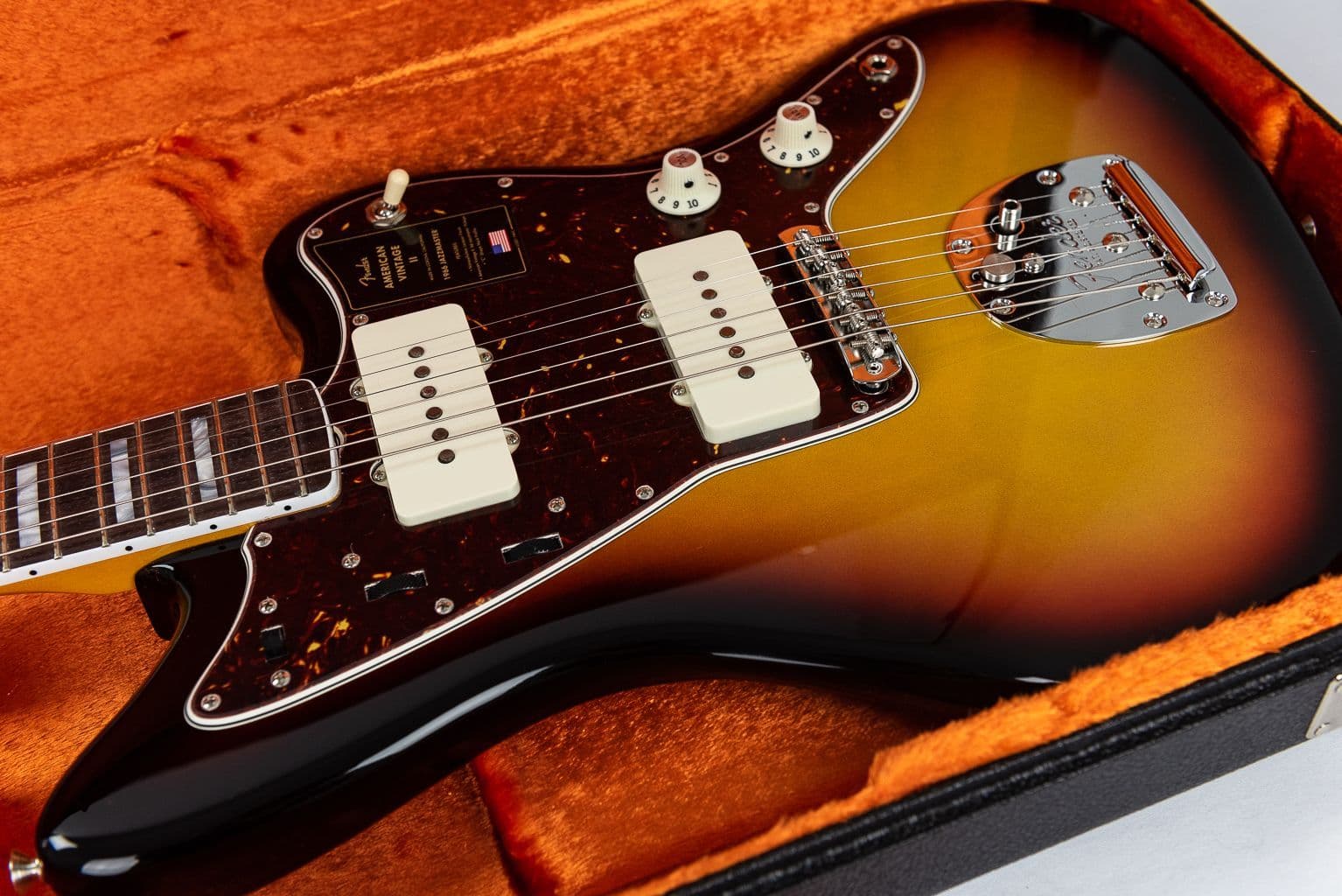 Fender American Vintage II 1966 Jazzmaster Rosewood 3-Color Sunburst